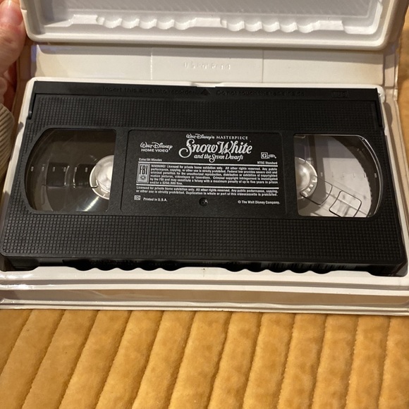 Media | Snow White Vhs | Poshmark